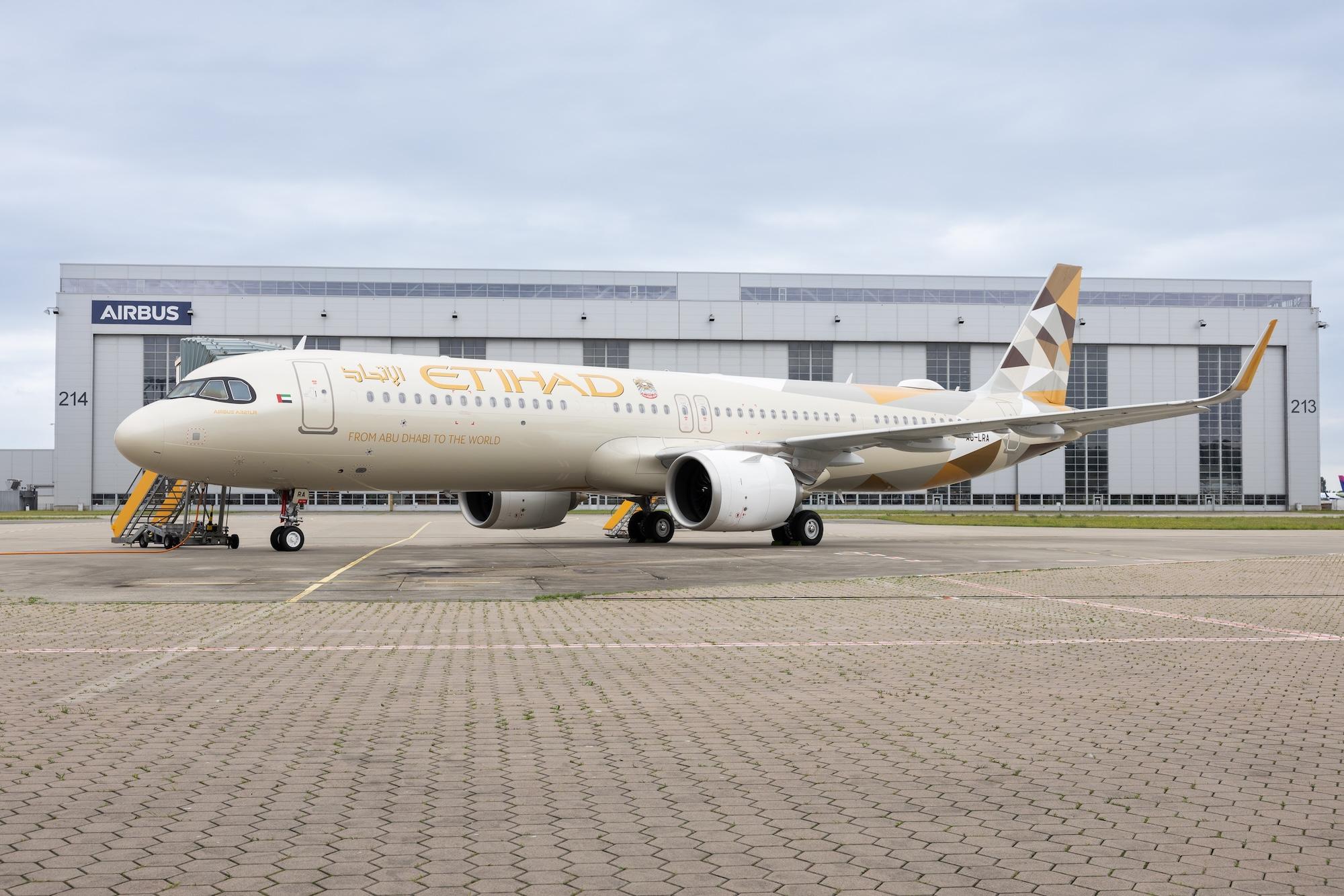 Etihad Airways takes delivery of its 1st Airbus A321LR aircraft